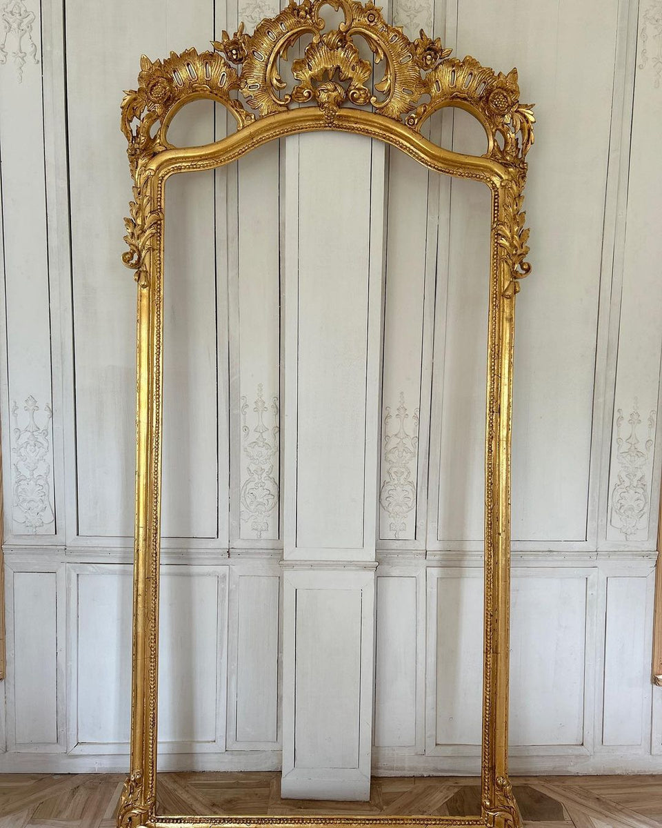 Rococo-style frame with scrolls – Parrot & Lily Pvt Ltd